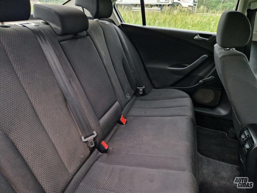 Melns Volkswagen Passat 2006 Kauņa, ar dzinēja tilpumu 1.90 L un nobraukumu 361 tūkst. km par 1350 €, foto 15 vietnē AUTOMOTO.COM.LV