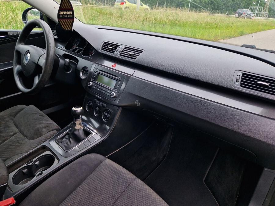 Melns Volkswagen Passat 2006 Kauņa, ar dzinēja tilpumu 1.90 L un nobraukumu 361 tūkst. km par 1350 €, foto 16 vietnē AUTOMOTO.COM.LV