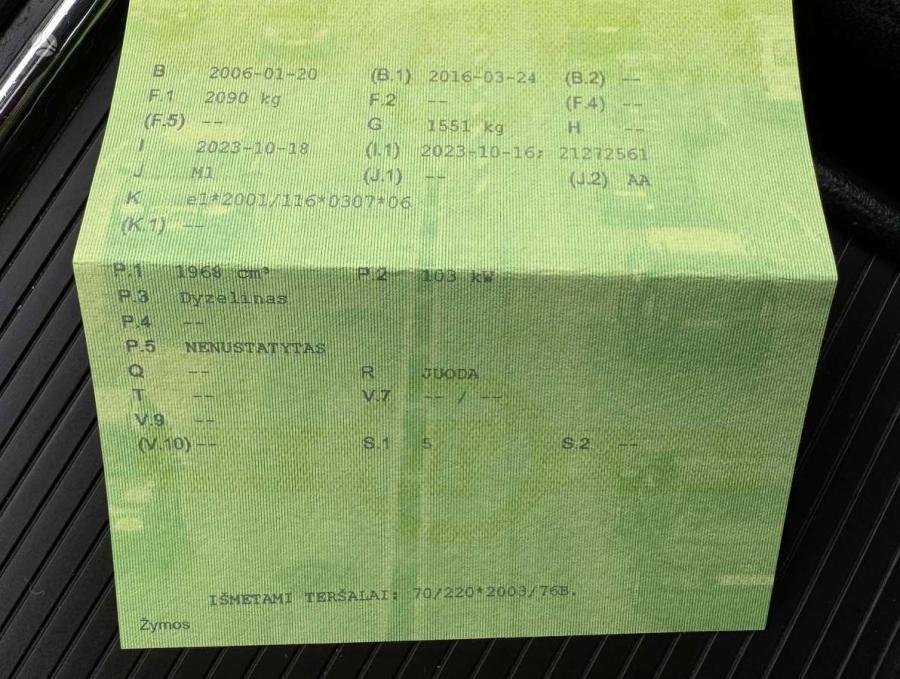 Черный Фольксваген Пассат 2006 в Вильнюс, объемом двигателя 1.97 л и пробегом 350 тыс. км за 2500 €, фото 24 на AUTOMOTO.COM.LV