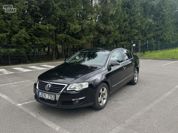 Black Volkswagen Passat 2006 in Vilnius, with an engine capacity of 2.00 L and mileage of 291 thousand km for 1550 €, photo 1 on AUTOMOTO.COM.LV