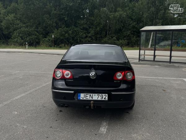 Black Volkswagen Passat 2006 in Vilnius, with an engine capacity of 2.00 L and mileage of 291 thousand km for 1550 €, photo 3 on AUTOMOTO.COM.LV