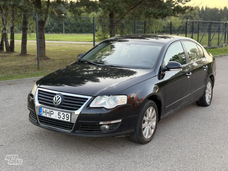 Black Volkswagen Passat 2006 in Vilnius, with an engine capacity of 1.90 L and mileage of 360 thousand km for 1000 €, photo 1 on AUTOMOTO.COM.LV