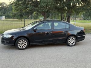 Black Volkswagen Passat 2006 in Vilnius, with an engine capacity of 1.90 L and mileage of 360 thousand km for 1000 €, photo 3 on AUTOMOTO.COM.LV