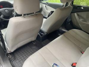 Black Volkswagen Passat 2006 in Vilnius, with an engine capacity of 1.90 L and mileage of 270 thousand km for 1450 €, photo 8 on AUTOMOTO.COM.LV