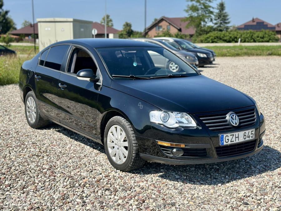 Melns Volkswagen Passat 2006 Klaipėda, ar dzinēja tilpumu 1.90 L un nobraukumu 384 tūkst. km par 1300 €, foto 1 vietnē AUTOMOTO.COM.LV