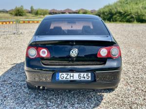 Melns Volkswagen Passat 2006 Klaipėda, ar dzinēja tilpumu 1.90 L un nobraukumu 384 tūkst. km par 1300 €, foto 7 vietnē AUTOMOTO.COM.LV
