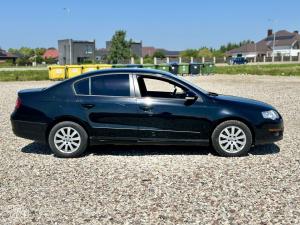 Melns Volkswagen Passat 2006 Klaipėda, ar dzinēja tilpumu 1.90 L un nobraukumu 384 tūkst. km par 1300 €, foto 9 vietnē AUTOMOTO.COM.LV
