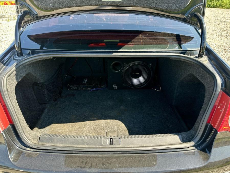 Melns Volkswagen Passat 2006 Klaipėda, ar dzinēja tilpumu 1.90 L un nobraukumu 384 tūkst. km par 1300 €, foto 15 vietnē AUTOMOTO.COM.LV