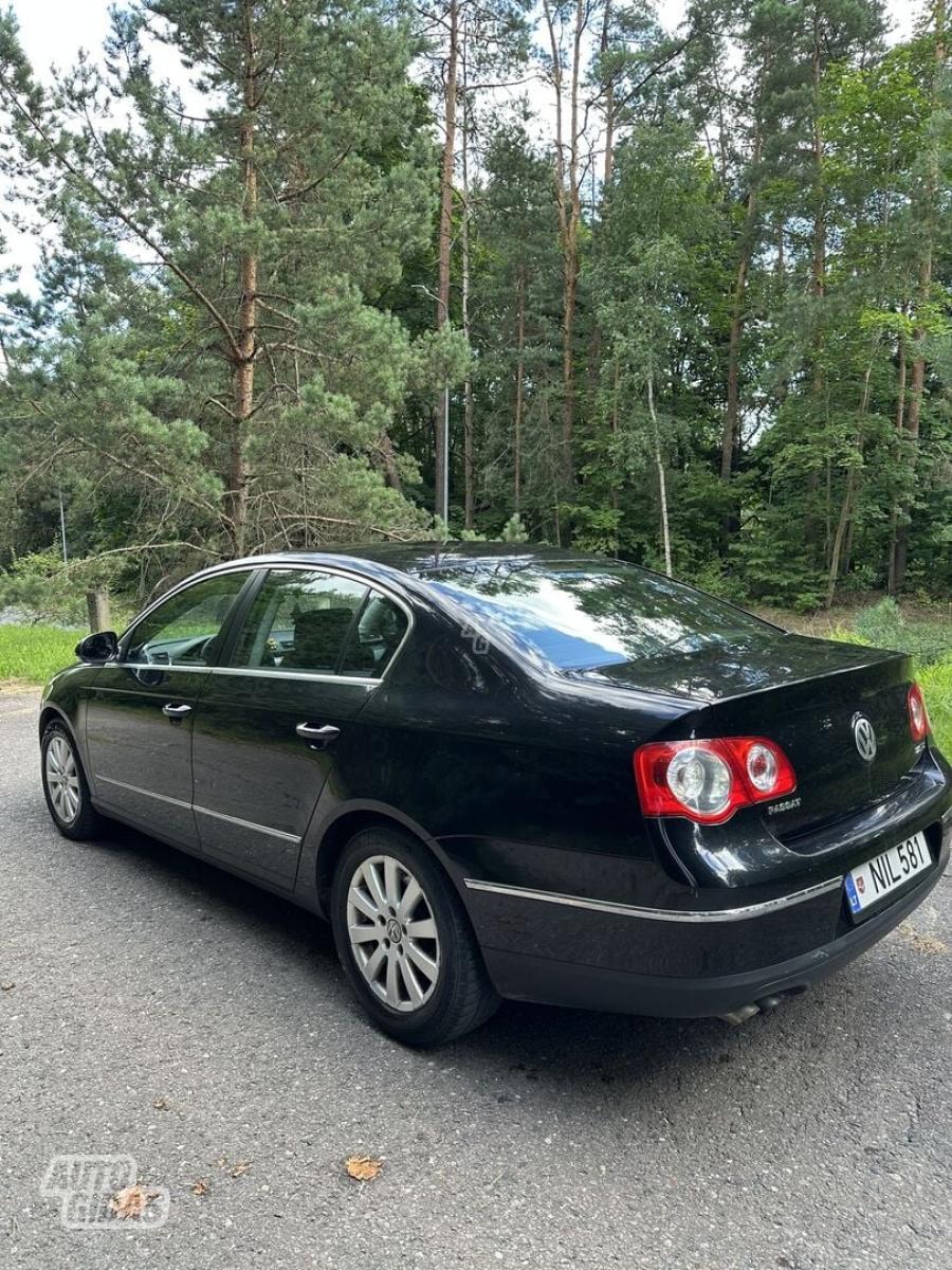 Melns Volkswagen Passat 2006 Viļņa, ar dzinēja tilpumu 2.00 L un nobraukumu 246 tūkst. km par 1850 €, foto 7 vietnē AUTOMOTO.COM.LV