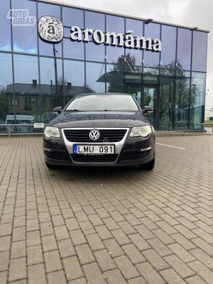 Black Volkswagen Passat 2006 in Kaunas, with an engine capacity of 2.00 L and mileage of 307 thousand km for 1999 €, photo  on AUTOMOTO.COM.LV