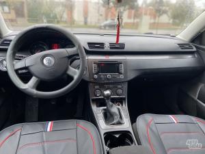 Melns Volkswagen Passat 2006 Kauņa, ar dzinēja tilpumu 2.00 L un nobraukumu 307 tūkst. km par 1999 €, foto 4 vietnē AUTOMOTO.COM.LV