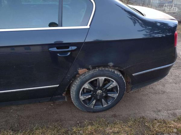 Black Volkswagen Passat 2006 in Jurbarkas, with an engine capacity of 2.00 L and mileage of 330 thousand km for 1450 €, photo 4 on AUTOMOTO.COM.LV