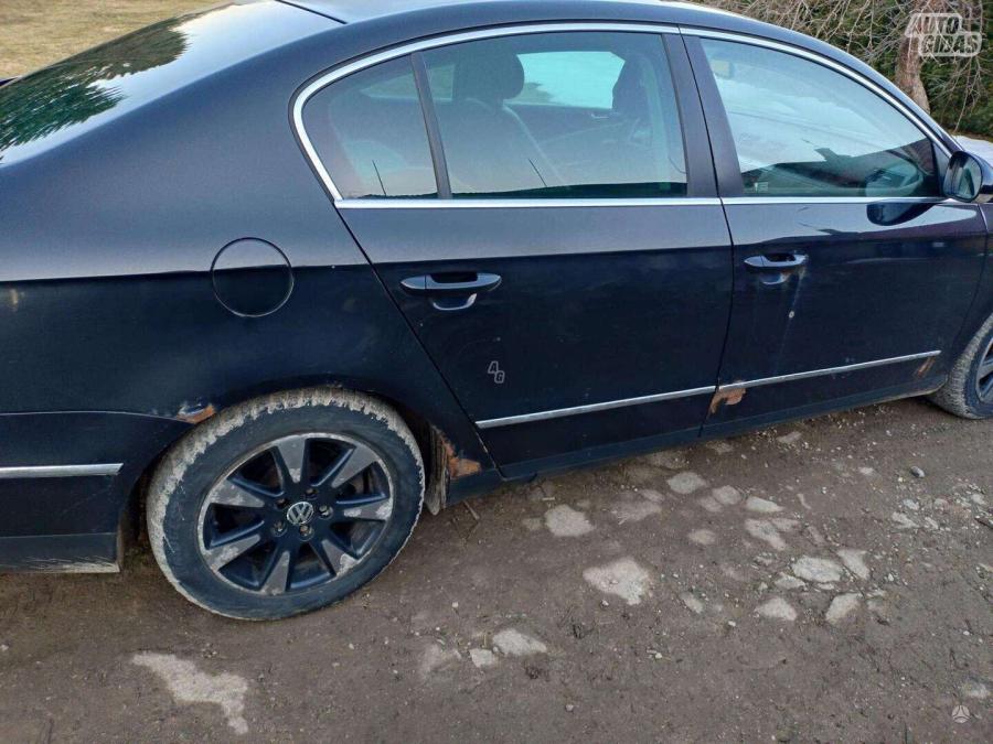 Black Volkswagen Passat 2006 in Jurbarkas, with an engine capacity of 2.00 L and mileage of 330 thousand km for 1450 €, photo 5 on AUTOMOTO.COM.LV