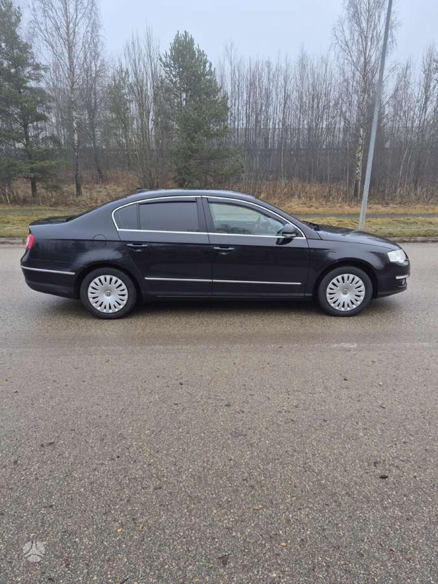 Black Volkswagen Passat 2007 in Ignalina, with an engine capacity of 1.97 L and mileage of 275 thousand km for 2900 €, photo 1 on AUTOMOTO.COM.LV