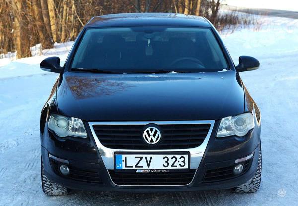 Black Volkswagen Passat 2007 in Kretinga, with an engine capacity of 1.97 L and mileage of 358 thousand km for 2199 €, photo 3 on AUTOMOTO.COM.LV