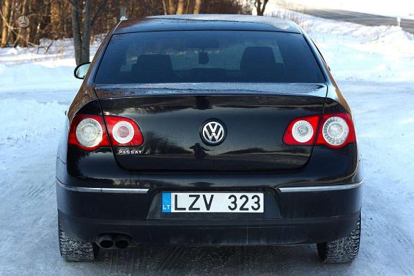 Black Volkswagen Passat 2007 in Kretinga, with an engine capacity of 1.97 L and mileage of 358 thousand km for 2199 €, photo 9 on AUTOMOTO.COM.LV