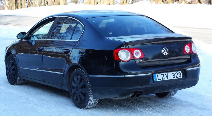 Melns Volkswagen Passat 2007 Petrikaičiai, ar dzinēja tilpumu 2.00 L un nobraukumu 358 tūkst. km par 2199 €, foto 7 vietnē AUTOMOTO.COM.LV