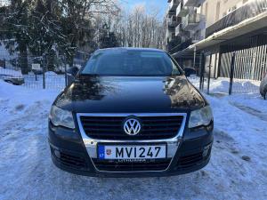 Black Volkswagen Passat 2007 in Vilnius, with an engine capacity of 2.00 L and mileage of 320 thousand km for 650 €, photo 2 on AUTOMOTO.COM.LV