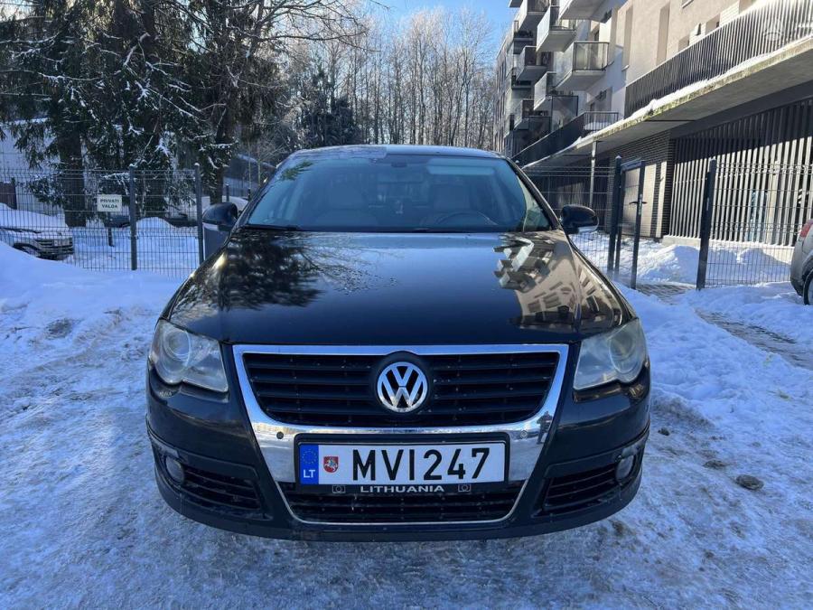 Black Volkswagen Passat 2007 in Vilnius, with an engine capacity of 2.00 L and mileage of 320 thousand km for 650 €, photo 2 on AUTOMOTO.COM.LV
