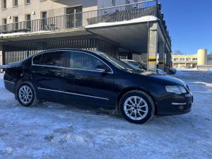 Black Volkswagen Passat 2007 in Vilnius, with an engine capacity of 2.00 L and mileage of 320 thousand km for 650 €, photo 4 on AUTOMOTO.COM.LV