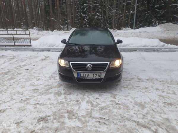 Black Volkswagen Passat 2007 in Visaginas, with an engine capacity of 1.90 L and mileage of 348 thousand km for 1800 €, photo 3 on AUTOMOTO.COM.LV