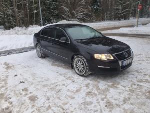 Black Volkswagen Passat 2007 in Visaginas, with an engine capacity of 1.90 L and mileage of 348 thousand km for 1800 €, photo 4 on AUTOMOTO.COM.LV