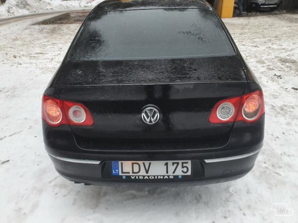 Black Volkswagen Passat 2007 in Visaginas, with an engine capacity of 1.90 L and mileage of 348 thousand km for 1800 €, photo 8 on AUTOMOTO.COM.LV