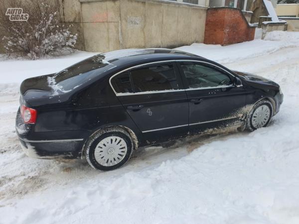 Black Volkswagen Passat 2007 in Visaginas, with an engine capacity of 1.90 L and mileage of 348 thousand km for 1800 €, photo 10 on AUTOMOTO.COM.LV
