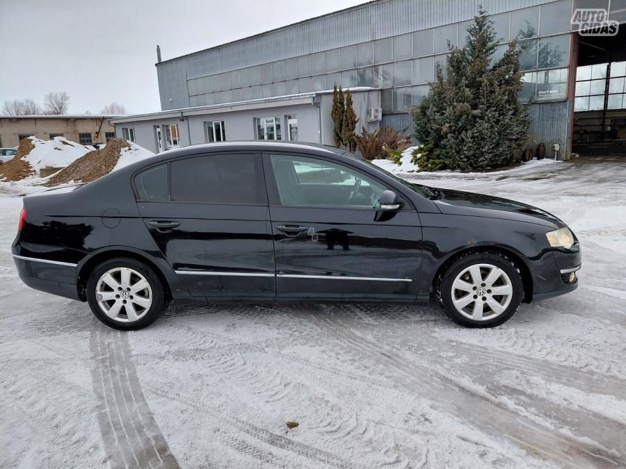 Melns Volkswagen Passat 2007 Vilkaviškis, ar dzinēja tilpumu 2.00 L un nobraukumu 372 tūkst. km par 1350 €, foto 4 vietnē AUTOMOTO.COM.LV
