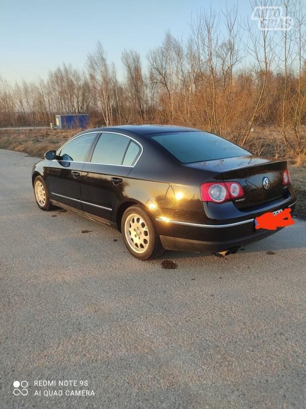 Black Volkswagen Passat 2007 in Alytus, with an engine capacity of 2.00 L and mileage of 180 thousand km for 2700 €, photo 4 on AUTOMOTO.COM.LV