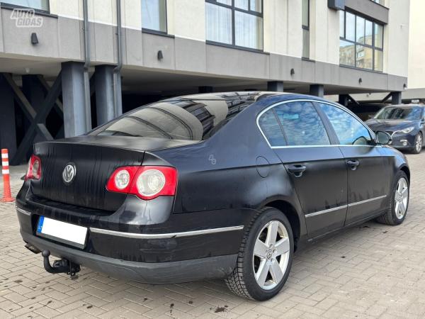 Black Volkswagen Passat 2007 in Kaunas, with an engine capacity of 2.00 L and mileage of 350 thousand km for 1650 €, photo 3 on AUTOMOTO.COM.LV