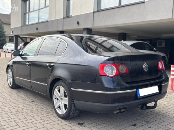 Black Volkswagen Passat 2007 in Kaunas, with an engine capacity of 2.00 L and mileage of 350 thousand km for 1650 €, photo 4 on AUTOMOTO.COM.LV