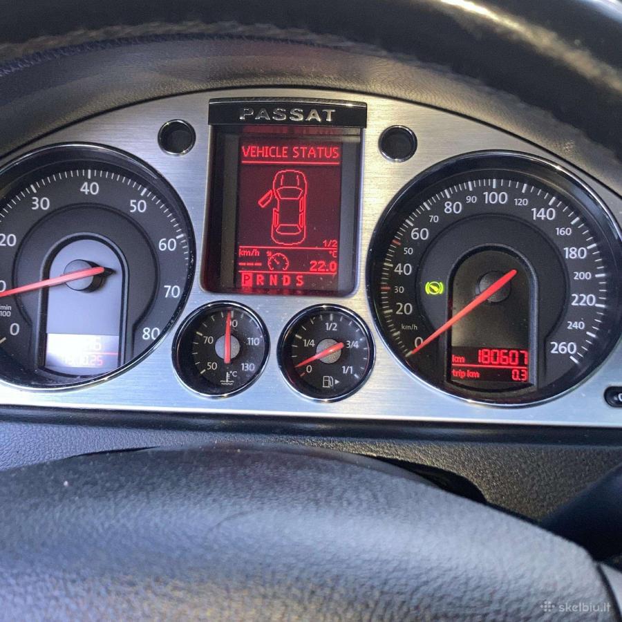 Black Volkswagen Passat 2007 in Vilnius, with an engine capacity of 2.00 L and mileage of 181 thousand km for 1450 €, photo 8 on AUTOMOTO.COM.LV