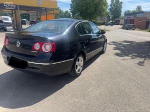 Black Volkswagen Passat 2007 in Siauliai, with an engine capacity of 1.90 L and mileage of 245 thousand km for 1850 €, photo 8 on AUTOMOTO.COM.LV