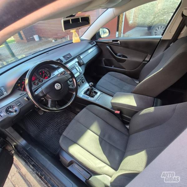 Melns Volkswagen Passat 2007 Šakiai, ar dzinēja tilpumu 2.00 L un nobraukumu 369 tūkst. km par 1300 €, foto 9 vietnē AUTOMOTO.COM.LV