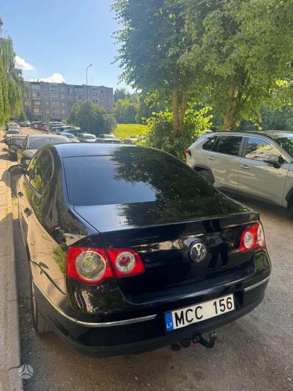Melns Volkswagen Passat 2007 Kauņa, ar dzinēja tilpumu 1.90 L un nobraukumu 330 tūkst. km par 1700 €, foto 1 vietnē AUTOMOTO.COM.LV