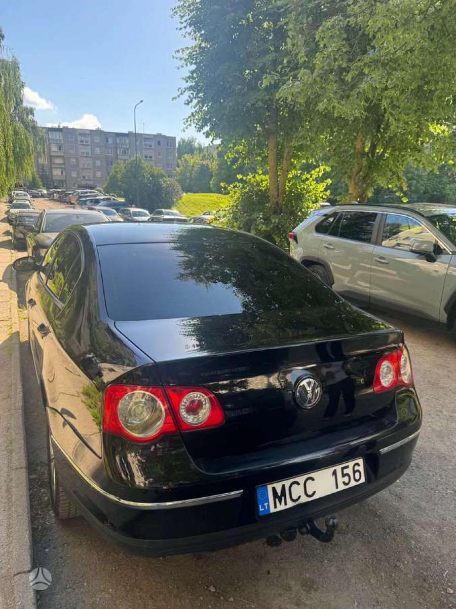 Black Volkswagen Passat 2007 in Kaunas, with an engine capacity of 1.90 L and mileage of 330 thousand km for 1700 €, photo 1 on AUTOMOTO.COM.LV