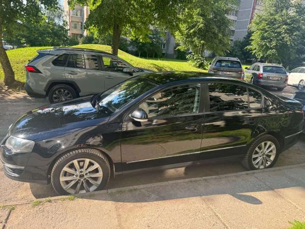 Melns Volkswagen Passat 2007 Kauņa, ar dzinēja tilpumu 1.90 L un nobraukumu 330 tūkst. km par 1700 €, foto 2 vietnē AUTOMOTO.COM.LV