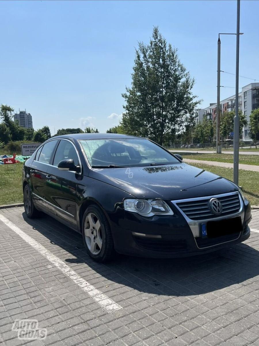 Black Volkswagen Passat 2007 in Vilnius, with an engine capacity of 2.00 L and mileage of 274 thousand km for 1000 €, photo 1 on AUTOMOTO.COM.LV