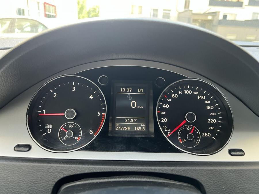 Black Volkswagen Passat 2007 in Vilnius, with an engine capacity of 2.00 L and mileage of 274 thousand km for 1000 €, photo 11 on AUTOMOTO.COM.LV