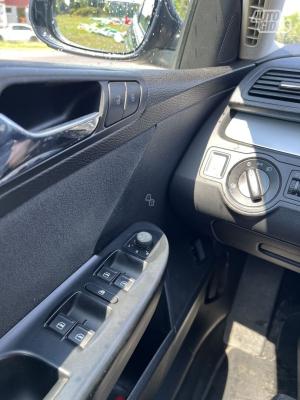 Black Volkswagen Passat 2007 in Vilnius, with an engine capacity of 2.00 L and mileage of 274 thousand km for 1000 €, photo 21 on AUTOMOTO.COM.LV