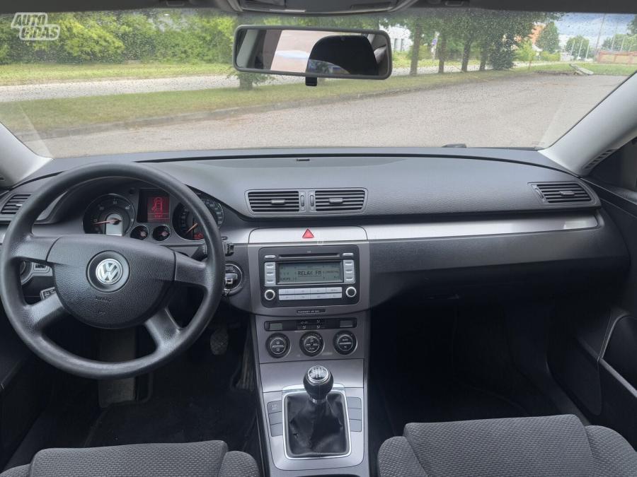 Melns Volkswagen Passat 2007 Šauļi, ar dzinēja tilpumu 1.90 L un nobraukumu 246 tūkst. km par 1550 €, foto 12 vietnē AUTOMOTO.COM.LV