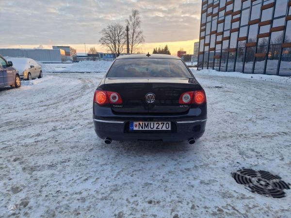Black Volkswagen Passat 2008 in Kaunas, with an engine capacity of 3.17 L and mileage of 209 thousand km for 3300 €, photo 4 on AUTOMOTO.COM.LV