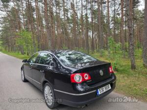 Black Volkswagen Passat 2008 in Tallinn, with an engine capacity of 2.00 L and mileage of 285 thousand km for 3990 €, photo 3 on AUTOMOTO.COM.LV