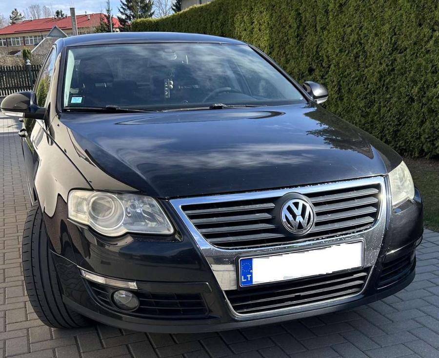 Black Volkswagen Passat 2008 in Silale, with an engine capacity of 1.97 L and mileage of 427 thousand km for 3599 €, photo 4 on AUTOMOTO.COM.LV