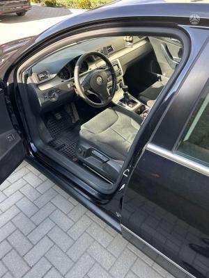 Black Volkswagen Passat 2008 in Silale, with an engine capacity of 1.97 L and mileage of 427 thousand km for 3599 €, photo 7 on AUTOMOTO.COM.LV