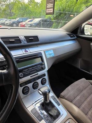 Black Volkswagen Passat 2008 in Vilnius, with an engine capacity of 3.17 L and mileage of 317 thousand km for 2000 €, photo 5 on AUTOMOTO.COM.LV