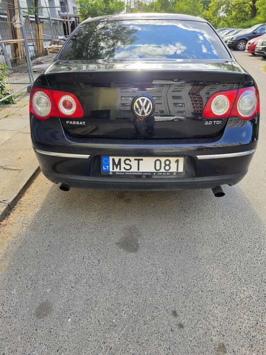 Black Volkswagen Passat 2008 in Vilnius, with an engine capacity of 3.17 L and mileage of 317 thousand km for 2000 €, photo 24 on AUTOMOTO.COM.LV