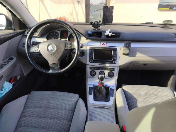 Black Volkswagen Passat 2008 in Kaunas, with an engine capacity of 1.80 L and mileage of 226 thousand km for 2000 €, photo 2 on AUTOMOTO.COM.LV