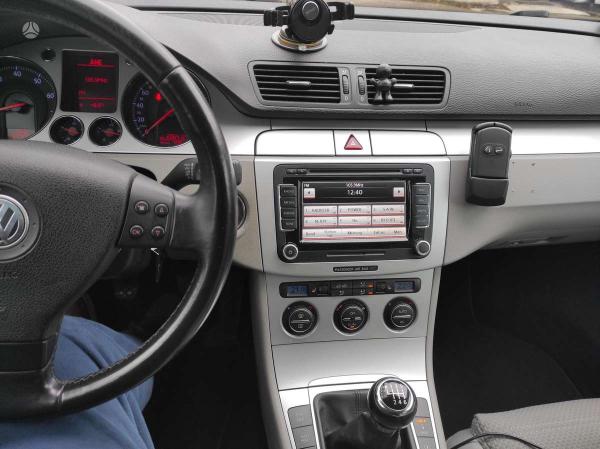 Black Volkswagen Passat 2008 in Kaunas, with an engine capacity of 1.80 L and mileage of 226 thousand km for 2000 €, photo 3 on AUTOMOTO.COM.LV